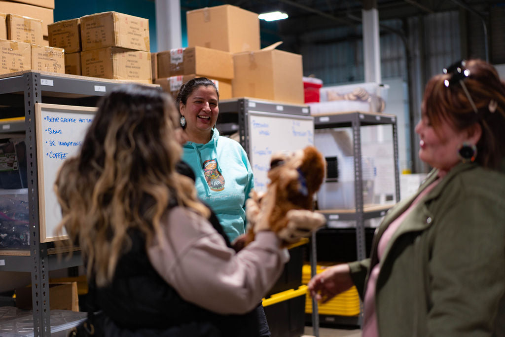 Indigenous Box – Curated Indigenous Gift Boxes & Custom Corporate Gift